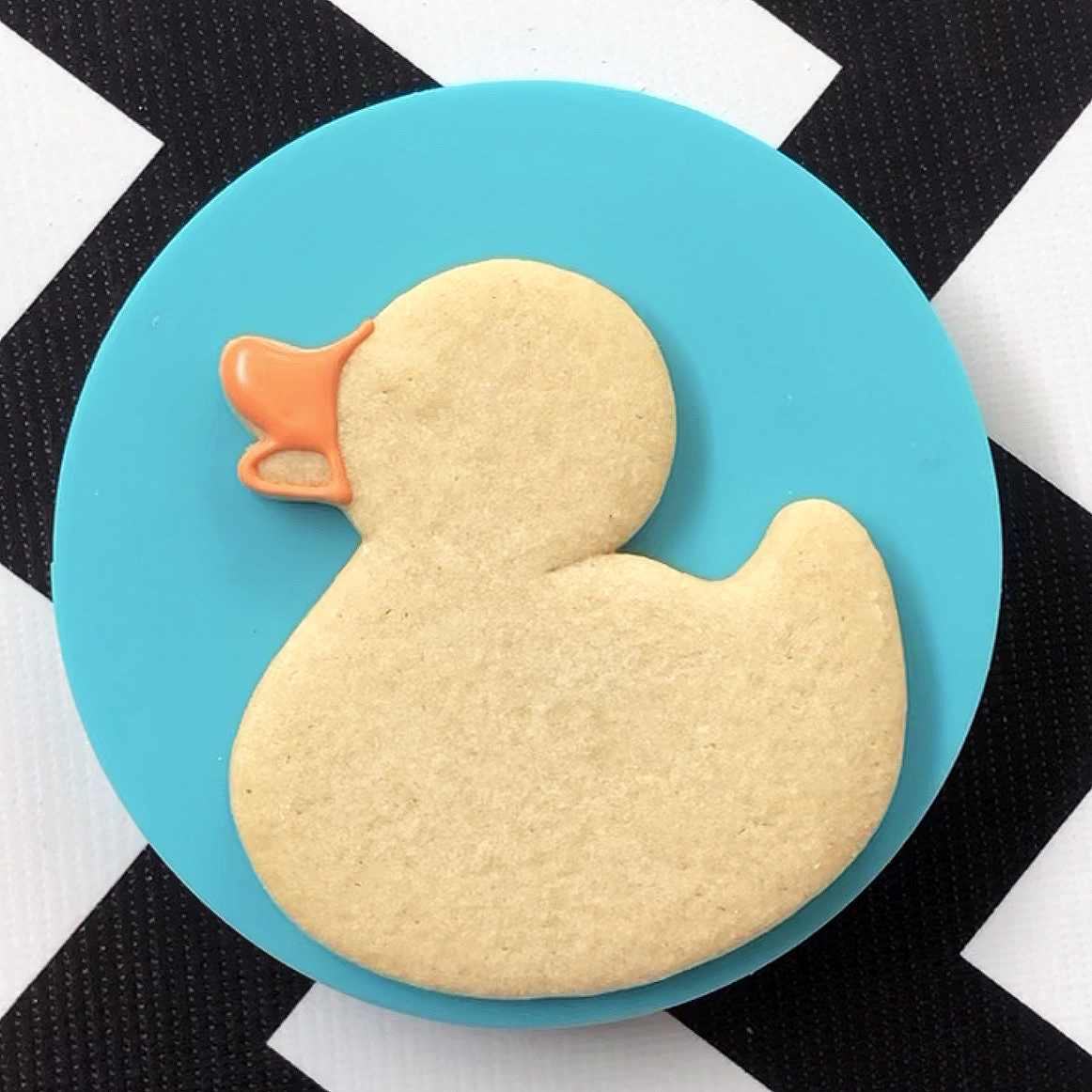 Cookie Tutorial: Toilet Paper & Rubber Ducky Cookies | HilaryStyle