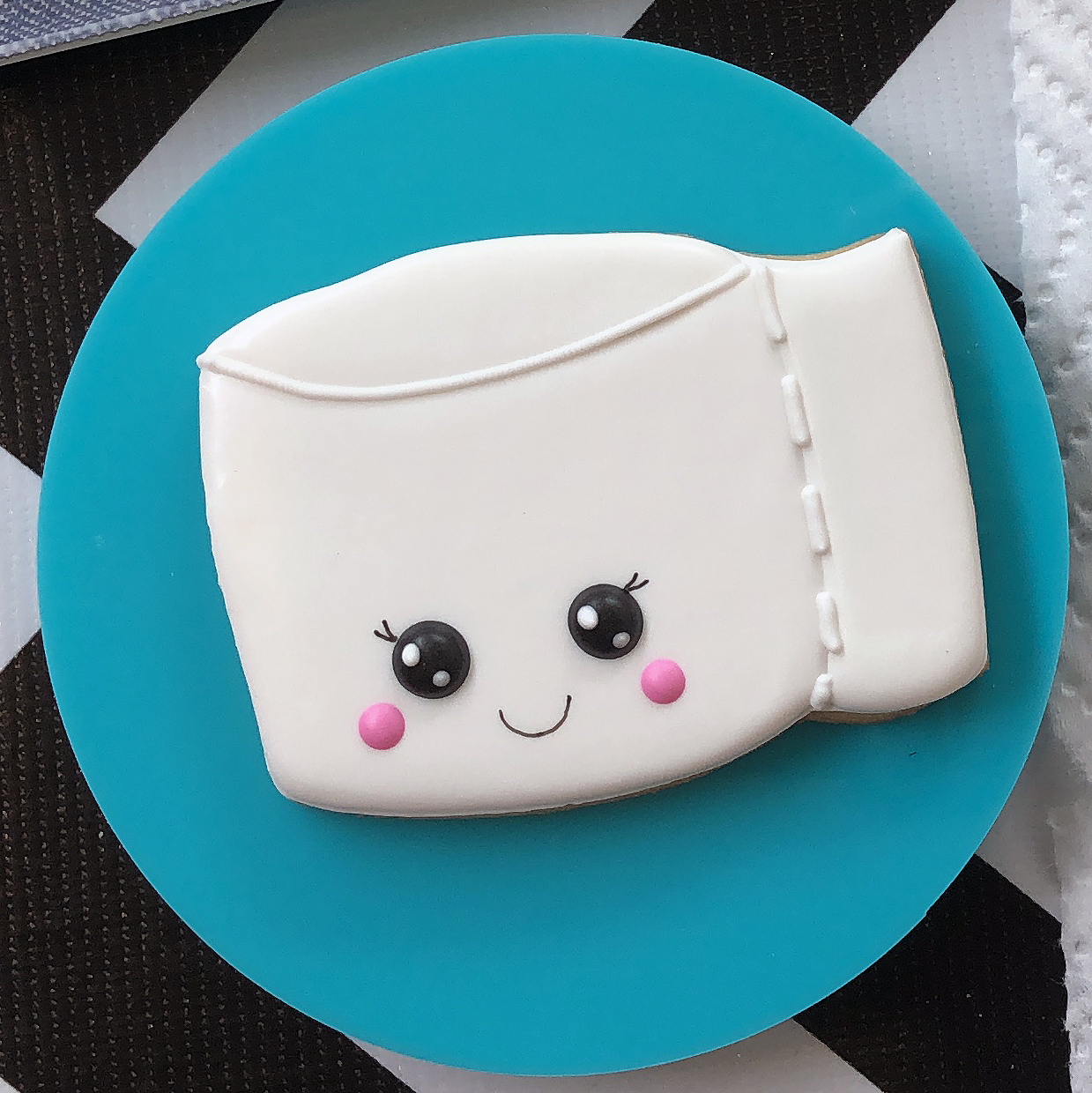 Cookie Tutorial: Toilet Paper & Rubber Ducky Cookies | HilaryStyle